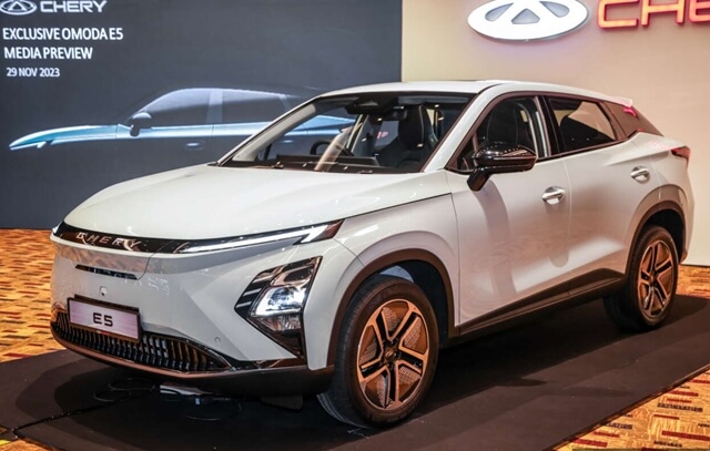 Chi tiết SUV điện Omoda E5 2024 kèm giá bán (10/2025)