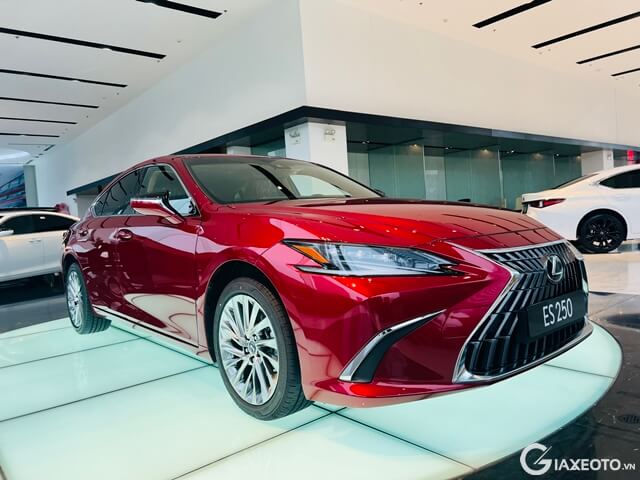Lexus ES250 2025: đánh giá xe, thông số, giá lăn bánh (01/2026)