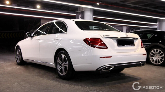 Mercedes Benz E180 2021: thông số, giá lăn bánh (12/2020)
